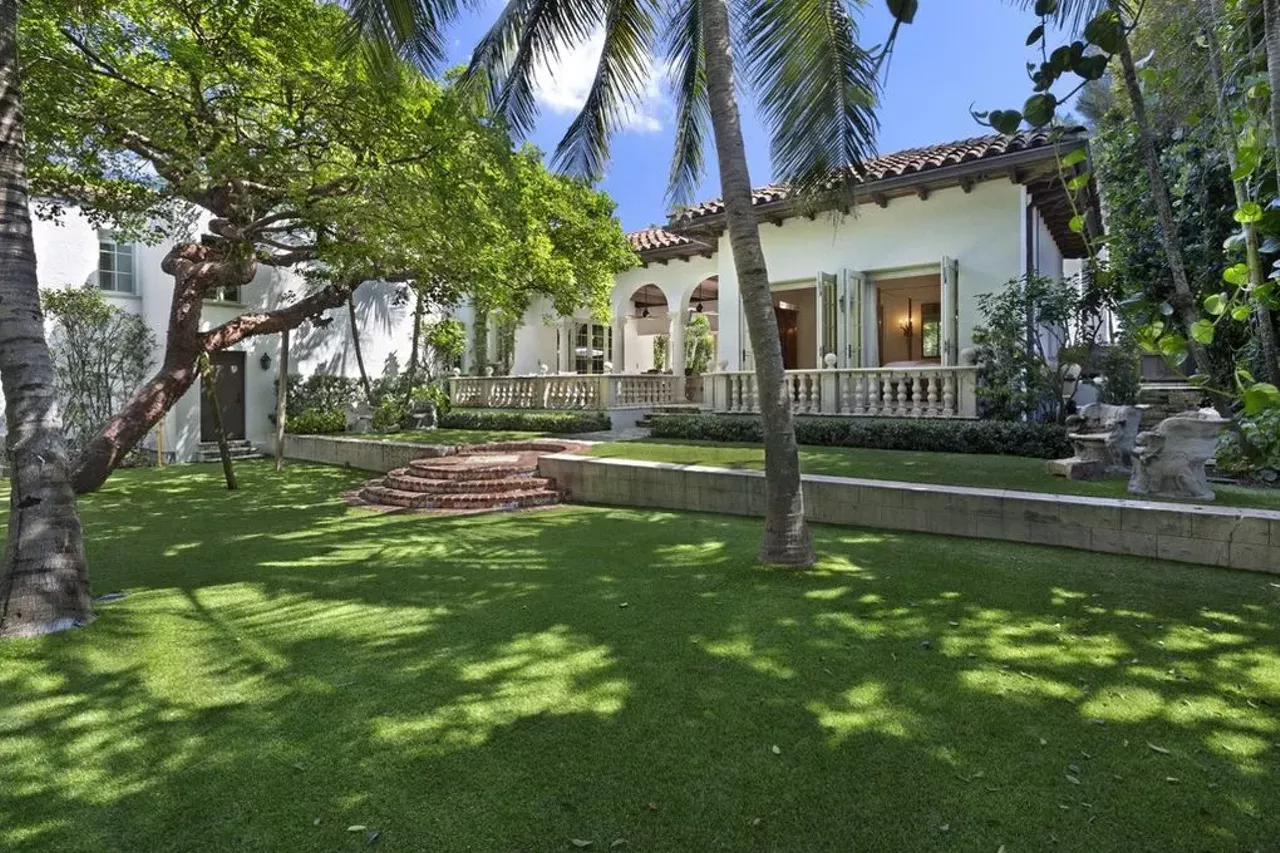 Check out the Two Insane Mansions an LLC Tied to Dan Gilbert Purchased ...