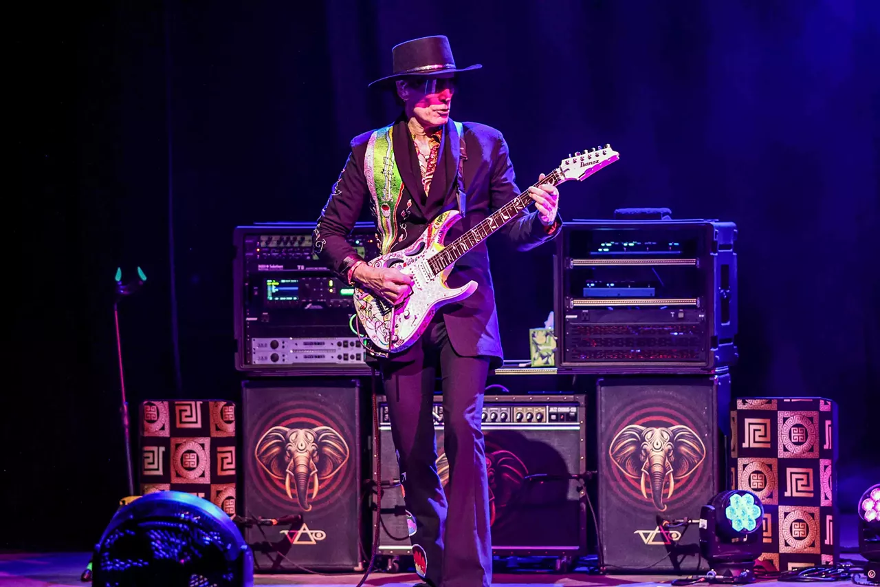 Concert Photos: BEAT Features 1980s King Crimson at the Agora ...
