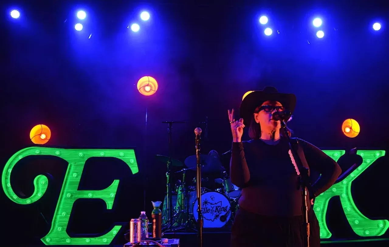 Concert Photos: Elle King Dazzles at TempleLive in Cleveland ...