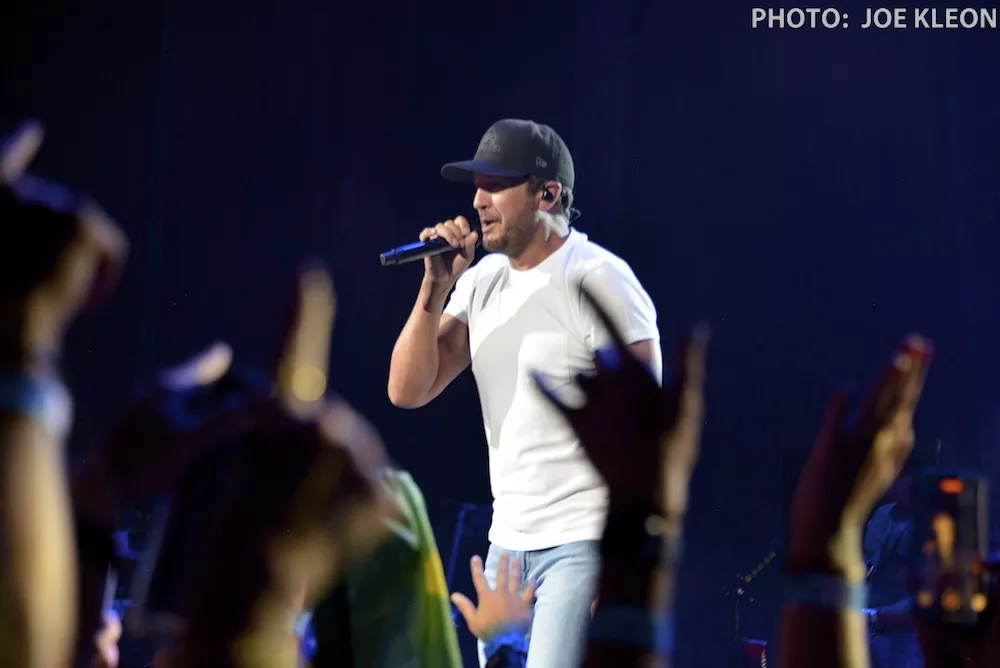 Concert Photos: Luke Bryan Brought the Country Party to Blossom ...