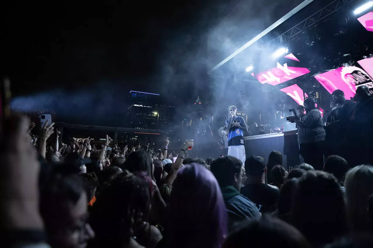 Concert Photos: MGK Brings Nelly to FWD as Part of Grand Celebration ...