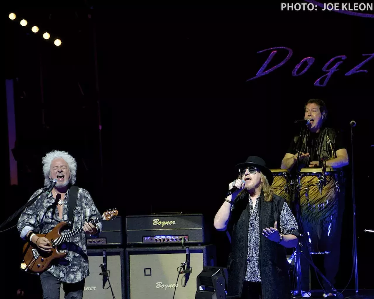 Concert Photos: Toto and Men at Work Deliver Nostalgia at Blossom ...