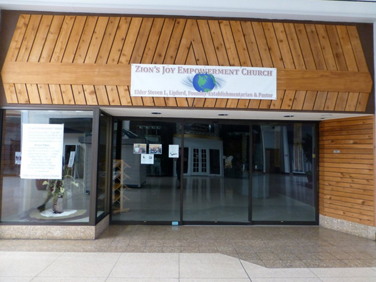 Eerie Photos of the Old and Abandoned Euclid Square Mall | Cleveland ...