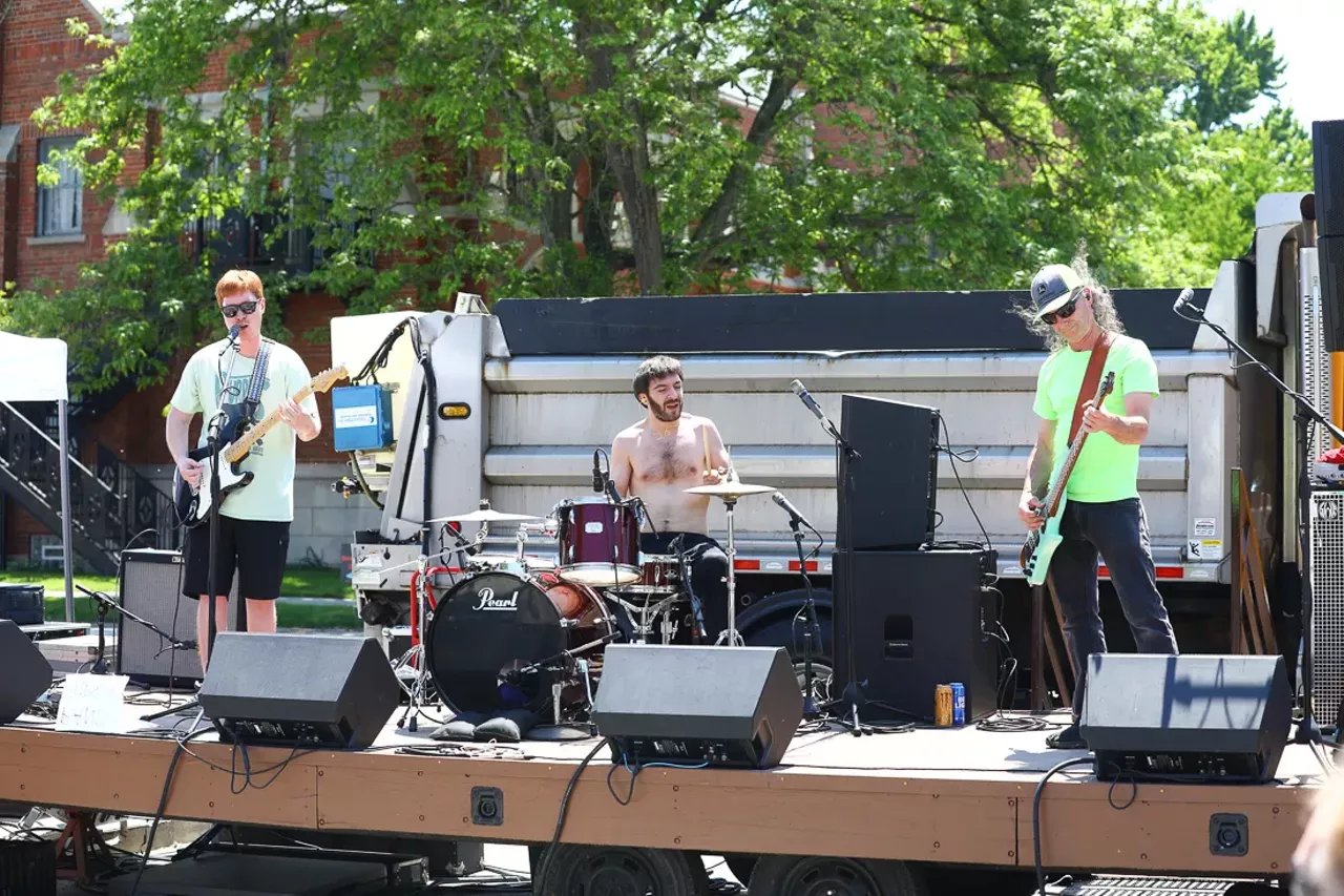 Photos From the 11th Annual Marous Downtown Willoughby Rib Burn Off ...