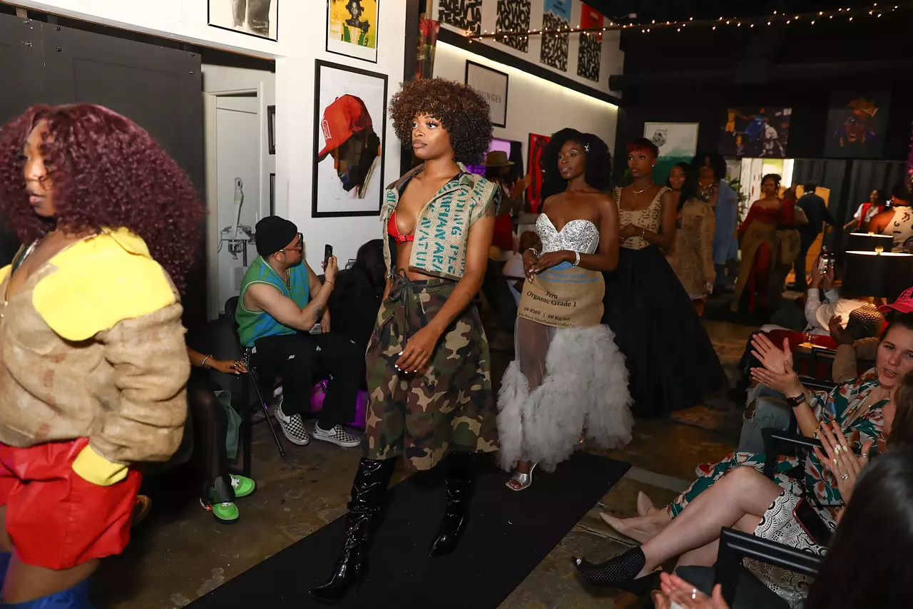 Photos From the "Welcome To 6th Street" Style Exhibition at Lounges CLE ...