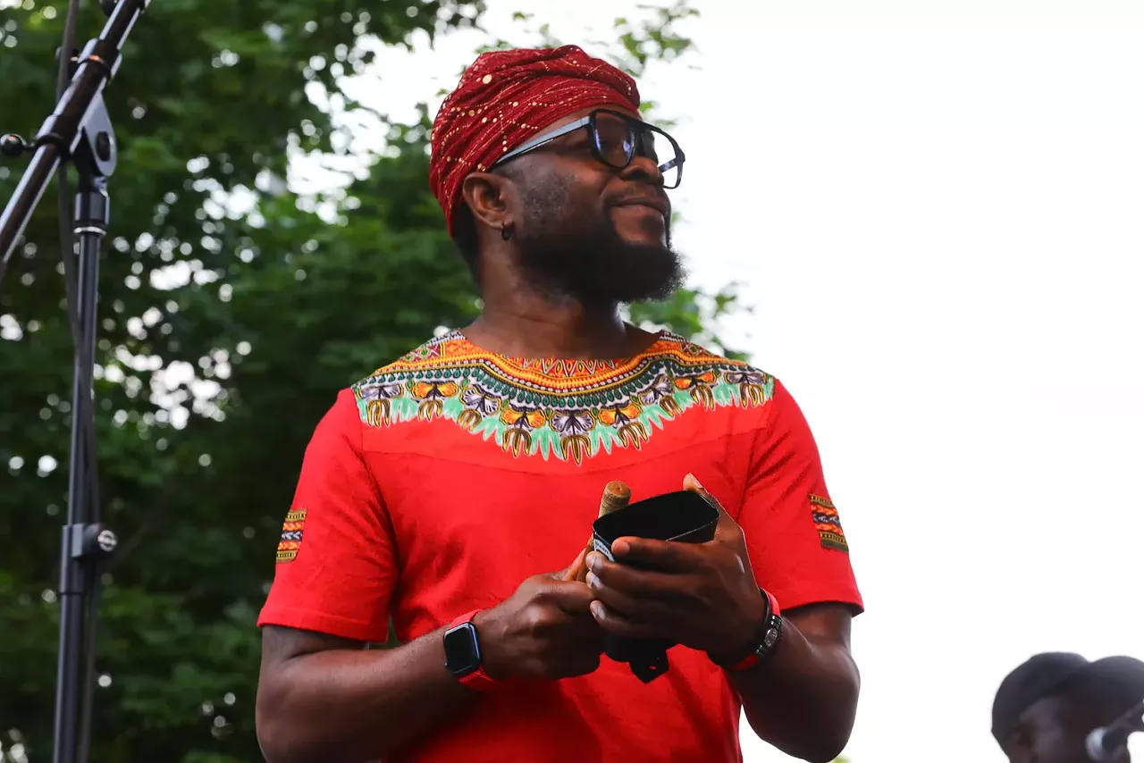 Photos: Haitian Singer-Guitarist Wesli Dazzles at CMA City Stages ...