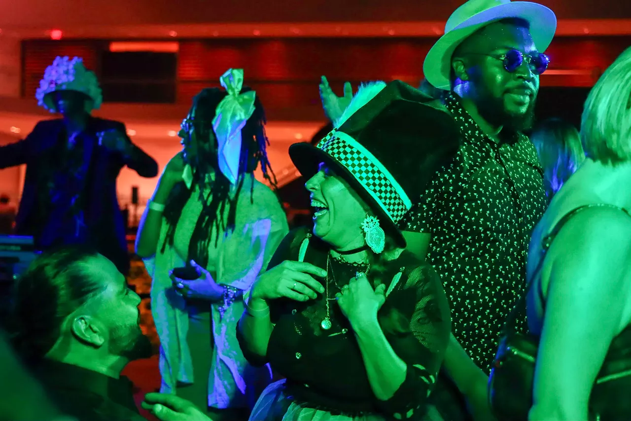 Photos: Hundreds of Creative Hats Were on Display at MIX at CMA: Mad ...