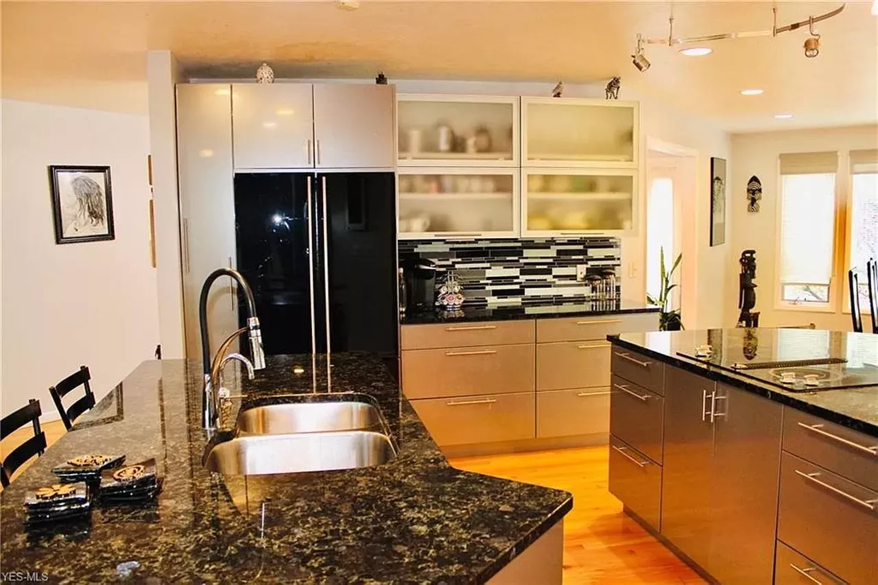 This Cleveland House for Sale in Hough Has an Amazing Two-Story Master ...