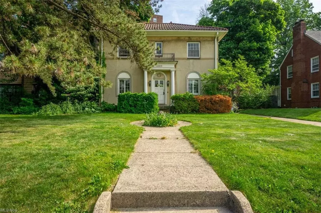 This Cleveland House Modeled After an Italian Villa Is on the Market ...