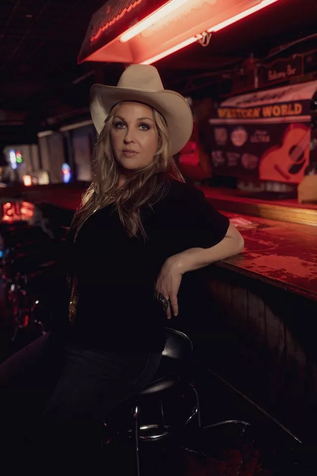 Sunny Sweeney Delivers Balanced Mix of Country and Honky Tonk on New ...