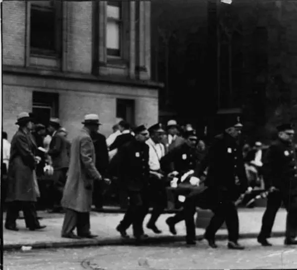 23 Vintage Photos of the Deadly Cleveland Clinic Fire of 1929 ...