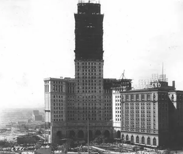 20 Stunning Photos from the Construction of the Terminal Tower ...