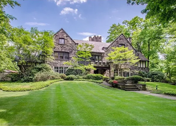 These Cleveland-Area Mansions Will Let You Live Like a Movie Star ...