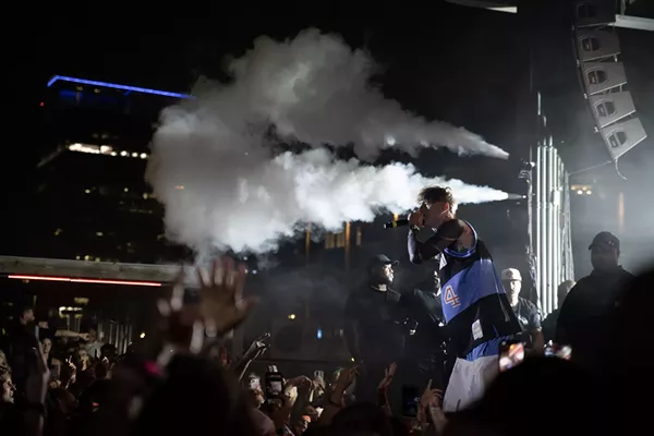 Concert Photos: MGK Brings Nelly to FWD as Part of Grand Celebration ...