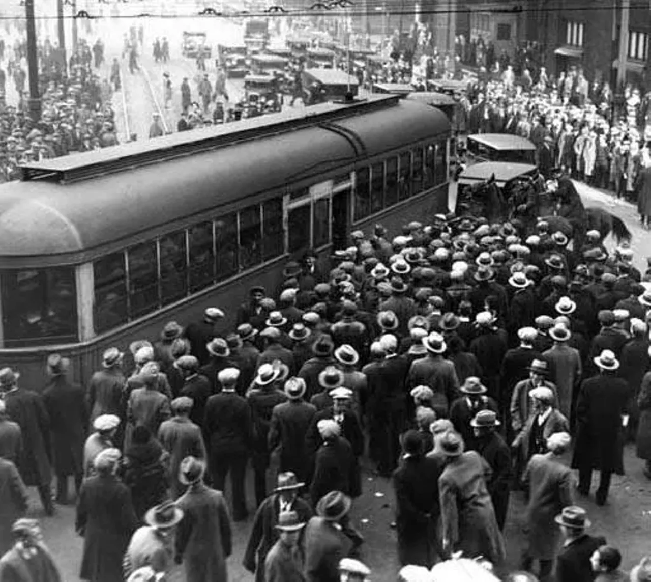 37 Vintage Photos of Public Square in Downtown Cleveland | Cleveland ...