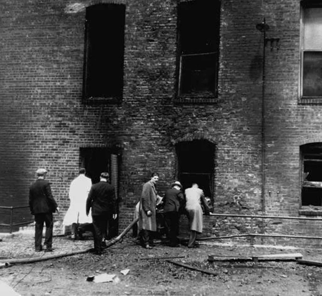 23 Vintage Photos of the Deadly Cleveland Clinic Fire of 1929 ...