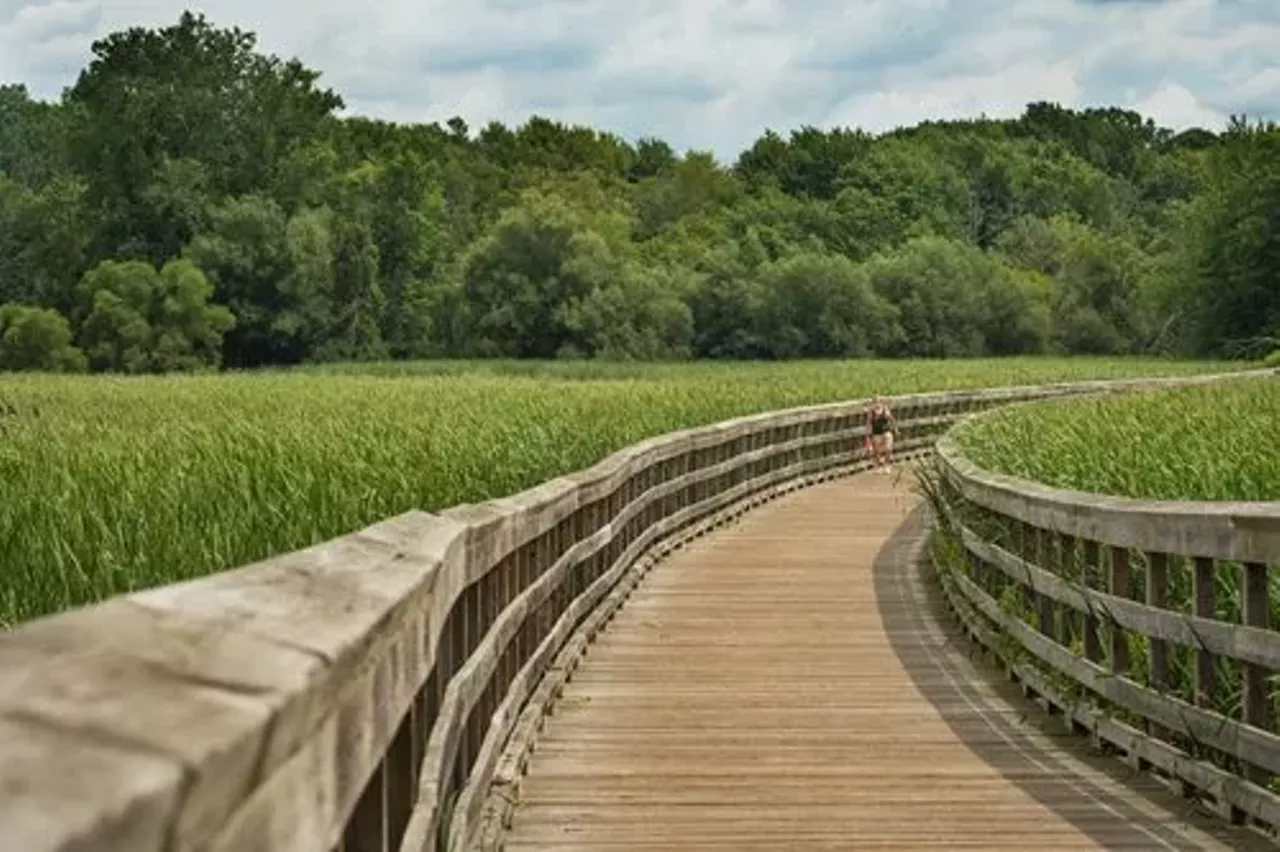10 Waterfront Hikes to Explore in the Cleveland Metroparks | Cleveland ...