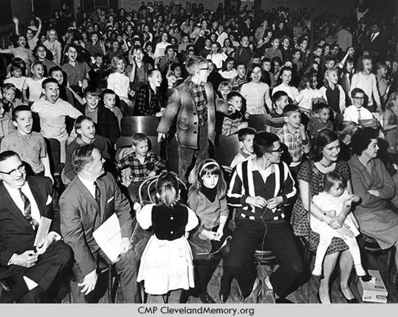Vintage Photos of Christmas in Cleveland Throughout the 20th Century ...
