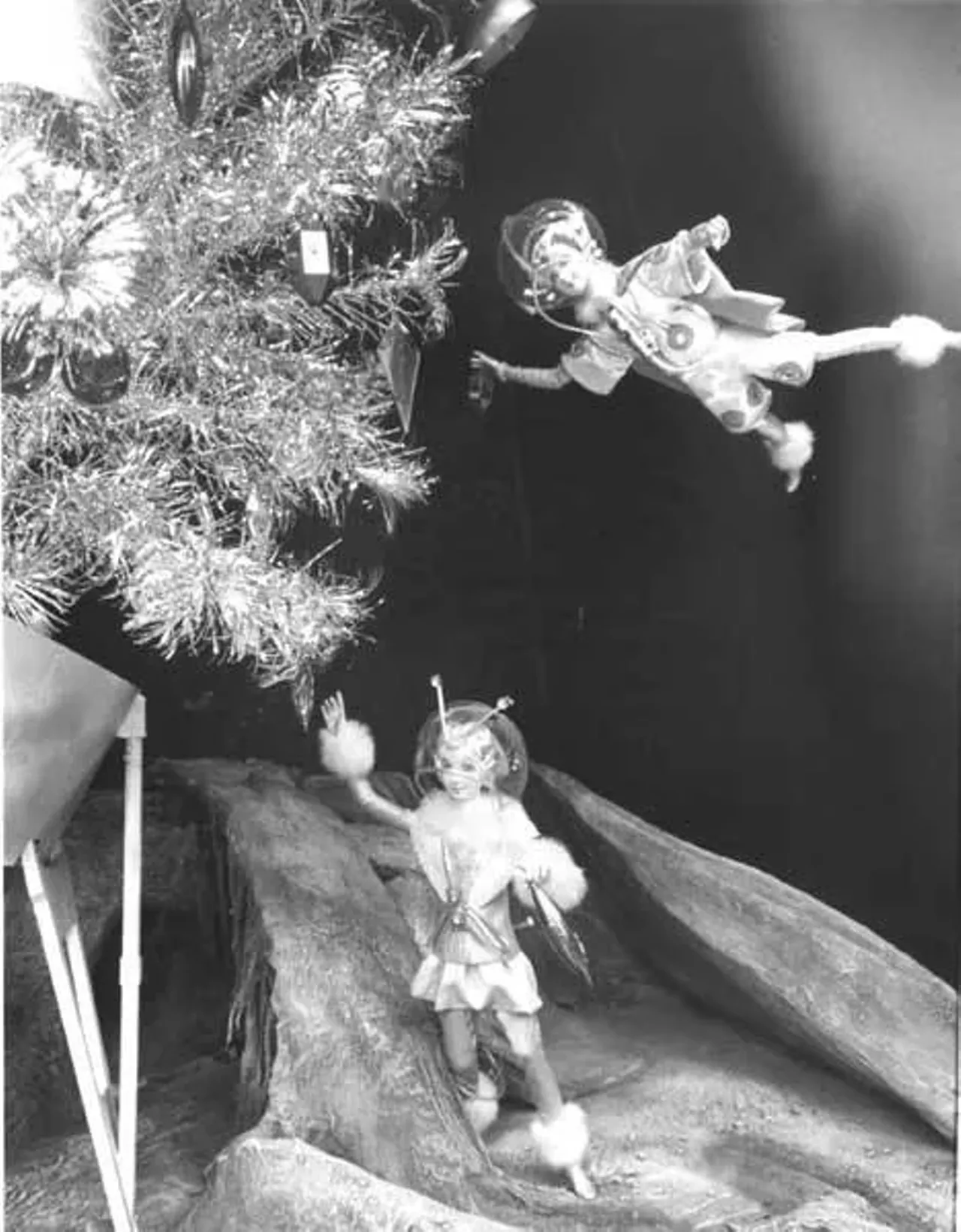 Vintage Photos of Christmas in Cleveland Throughout the 20th Century ...