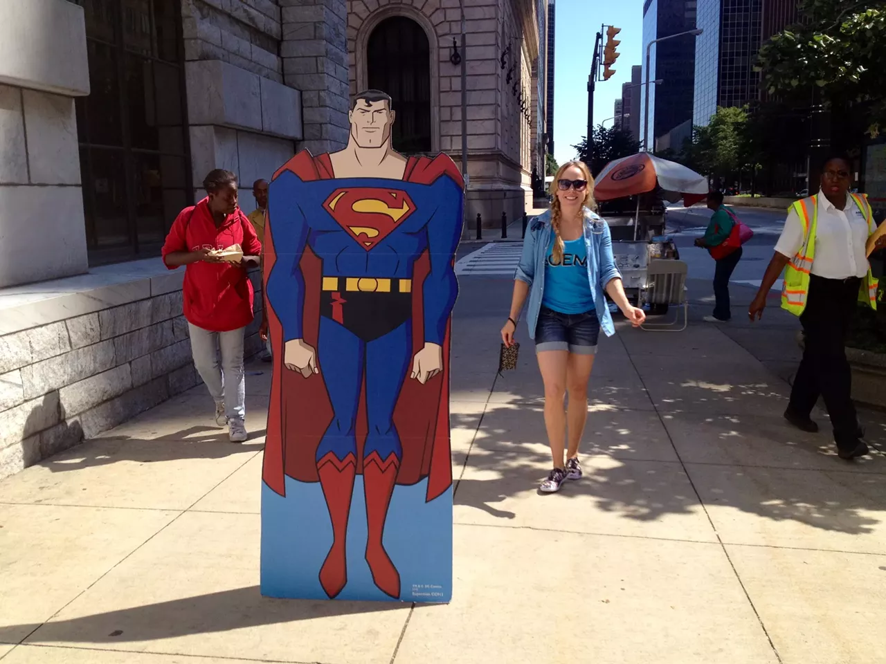 Where's Superman? 10 Funny Photos of Superman Hanging Out at the ...
